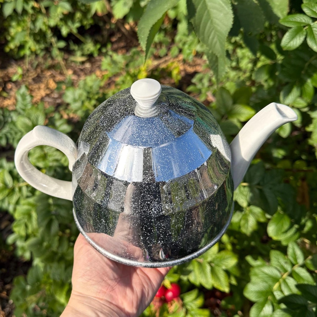 Vintage Sadler Aluminium Insulated Beehive Cover Ceramic Cream Teapot ...