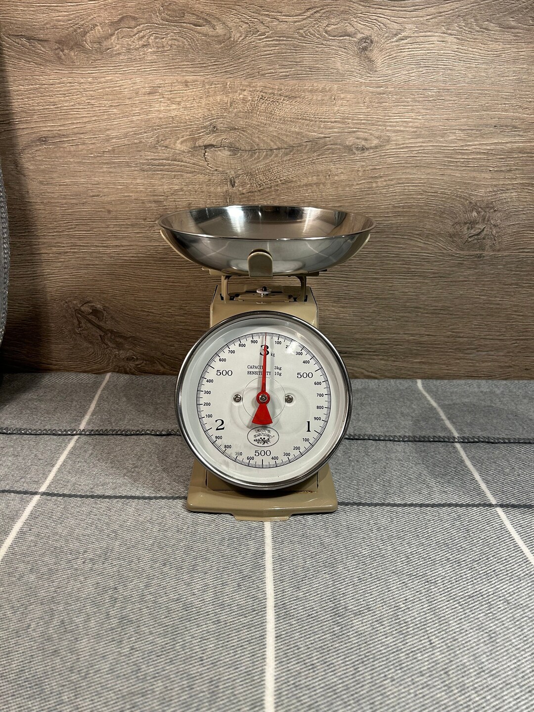 Preloved Laura Ashley Retro Kitchen Weighing Scales Cream Colour Enamel ...