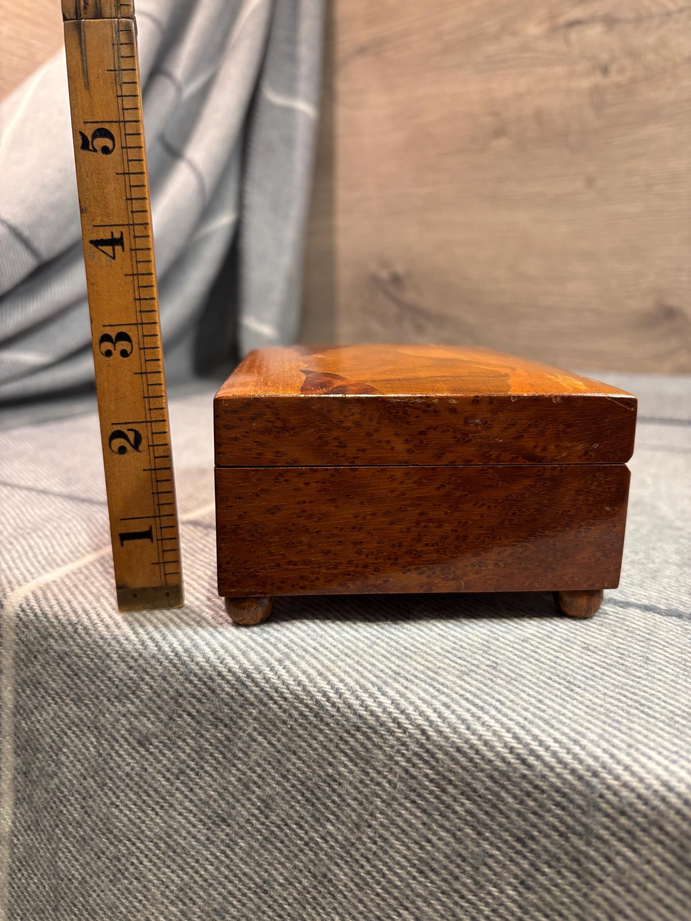 Vintage Hand Crafted Marquetry Wooden Footed Lidded Small Musical Box ...