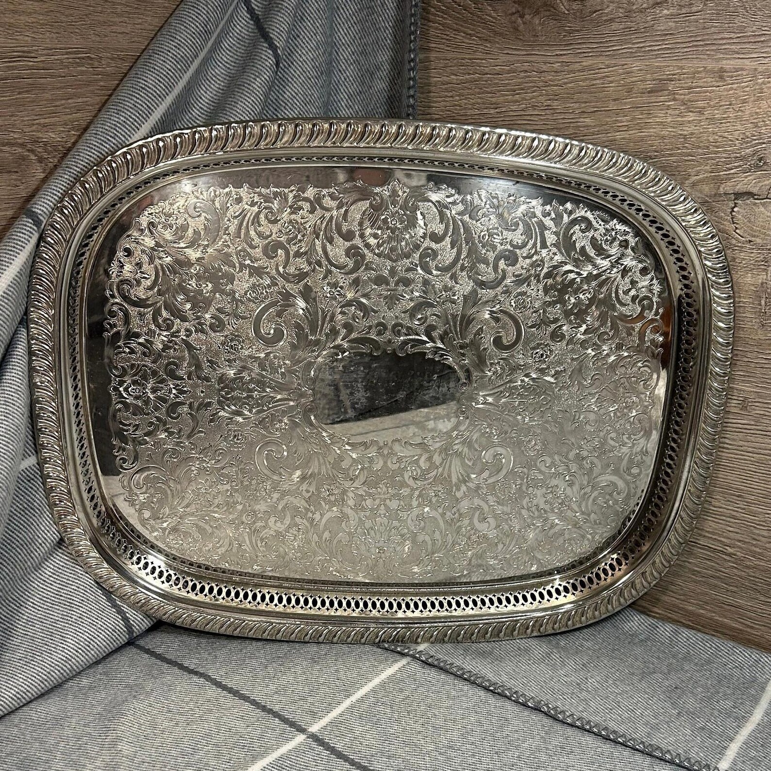 Vintage Pinder Bros Ltd. Sheffield Silverplated USA Blank Chased Large ...
