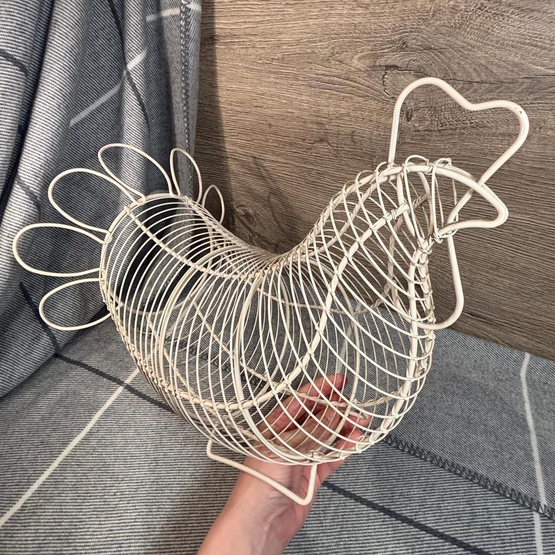 Preloved Cream Colour Metal Wire Chicken Egg Holder Kitchen Countertop ...