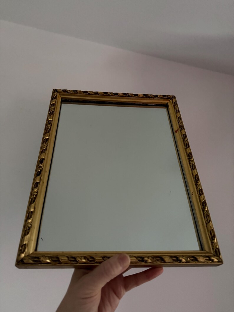 Vintage 1.6kg Ornate Gilt Foliate Leaf Swirl Edge Rectangular Mirror ...