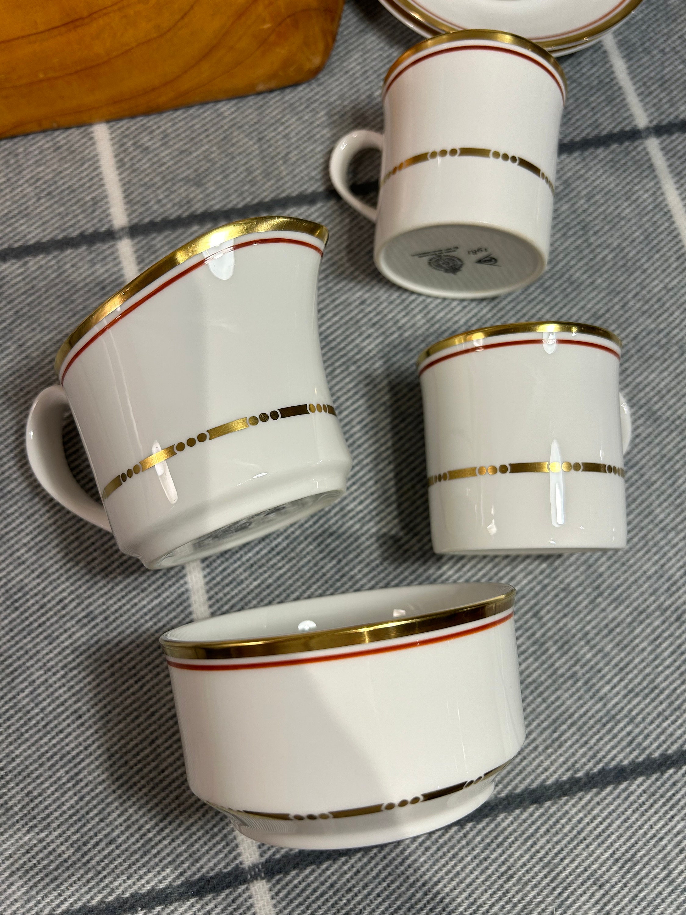 Vintage 1977 Royal Worcester Dunlop Fine Bone China Coffee Teapot With ...