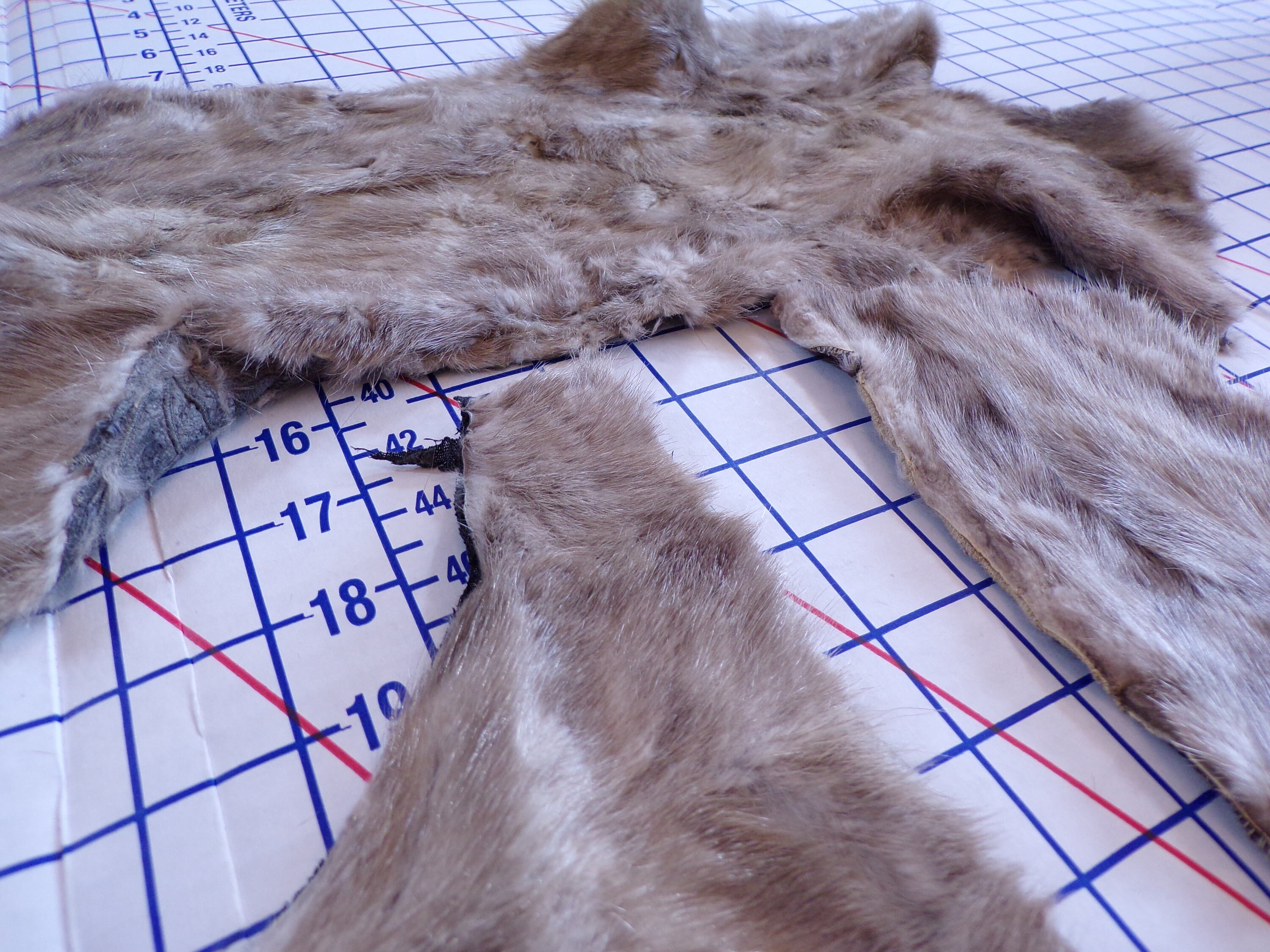 Real Mink Paw Fur Scraps, 3 Pieces, DIY Craft Supplies, Craft Cutter ...