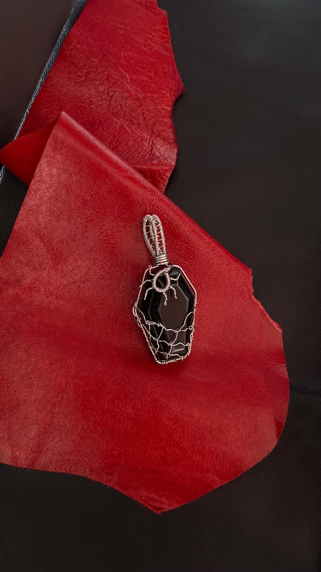 Obsidian Coffin Spider Stainless Steel Jewelry - Etsy