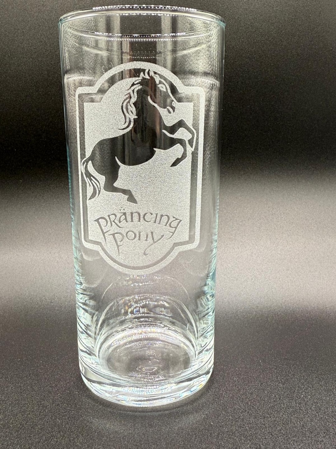 Prancing Pony - Pub Sign - Lord of the Rings- Engraved Highball Glass ...
