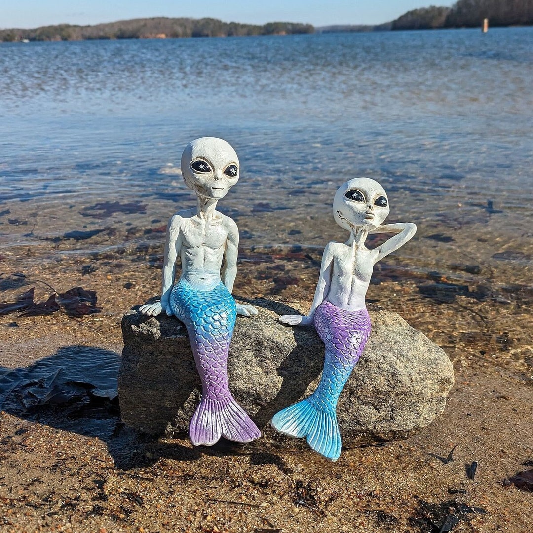 Alien Invasion mermalien Couple 10 Tall Mermaid and Merman Alien Statue ...