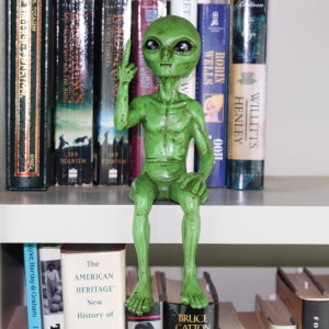 Rude Alien Statue “flipping the Bird” 10″ H Shelf Sitter ...