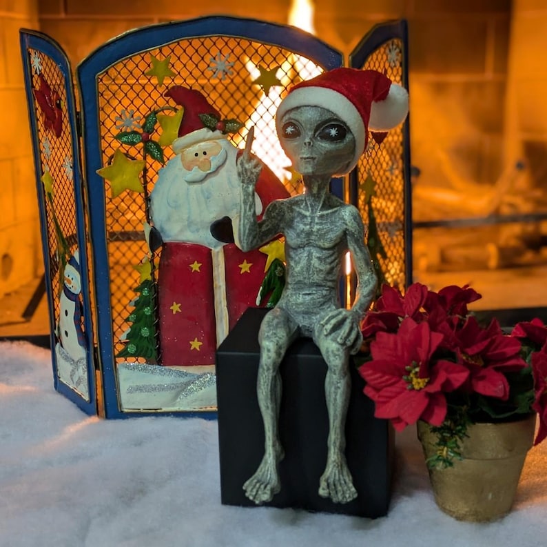 Scrooge Mcalien Rude Christmas Alien Statue “flipping the Bird” 10″ H ...