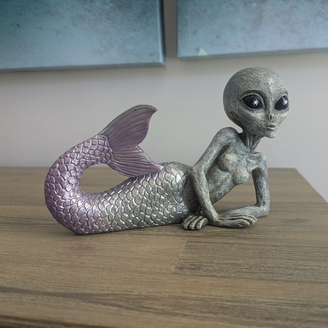 Alien Invasion “mermalien” 10“ Long Lying Mermaid Alien Statue Indoor ...