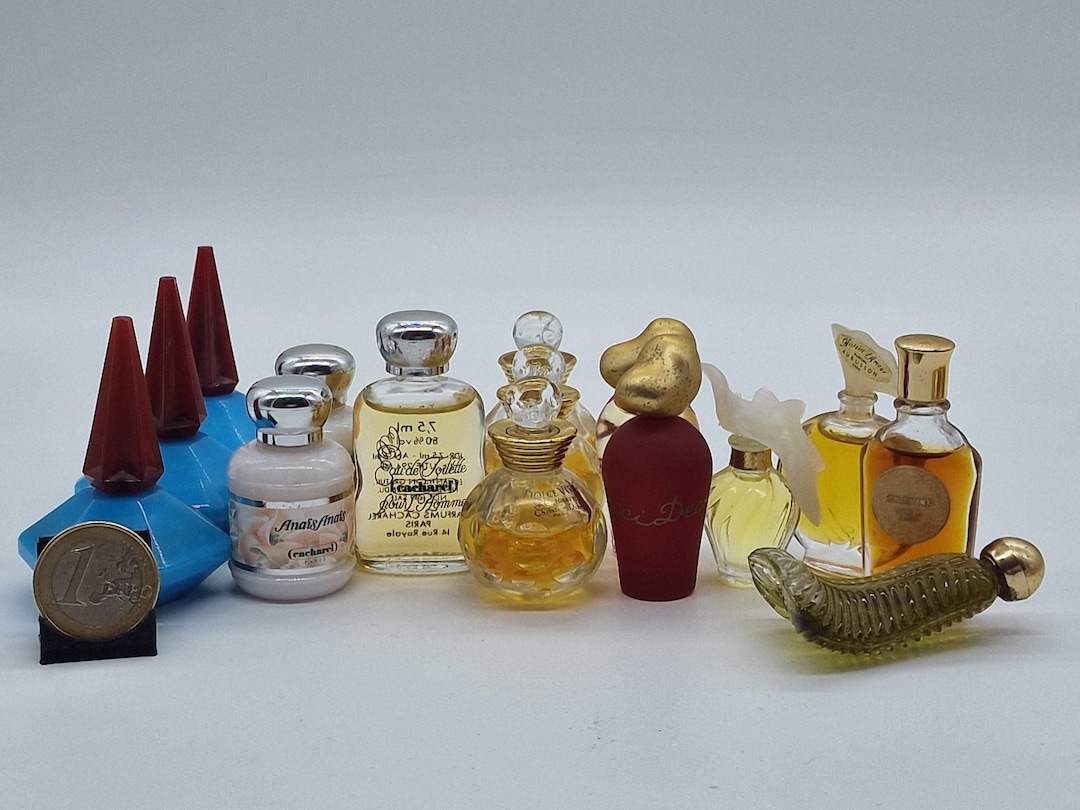The Scents Are Vintage. Miniatures. Women's Perfume. - Etsy