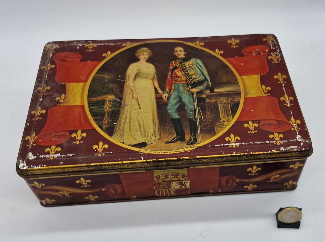 Vintage Tin Box With King Alfonso XIII and Queen Victoria Eugenia - Etsy