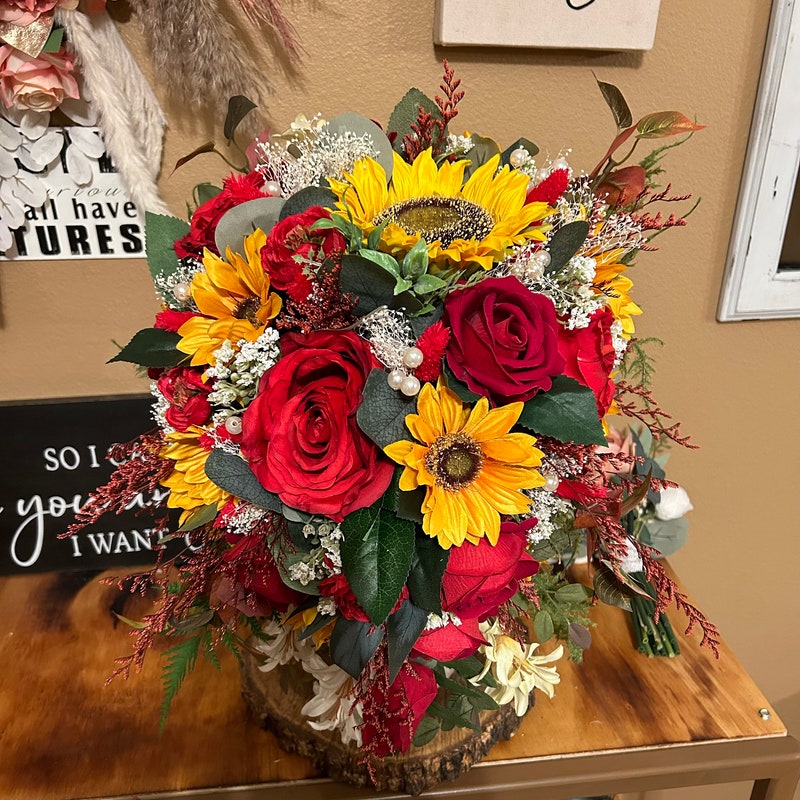 Sunflower and Red Rose Bouquet - Etsy
