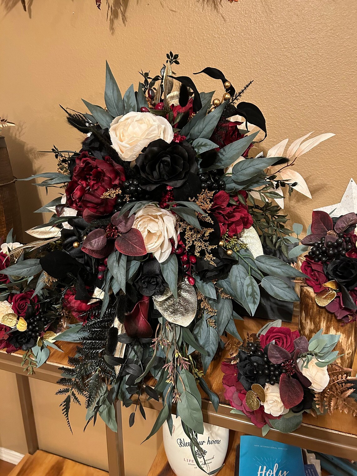 Red, Black & Cream Bouquet With Gold - Etsy