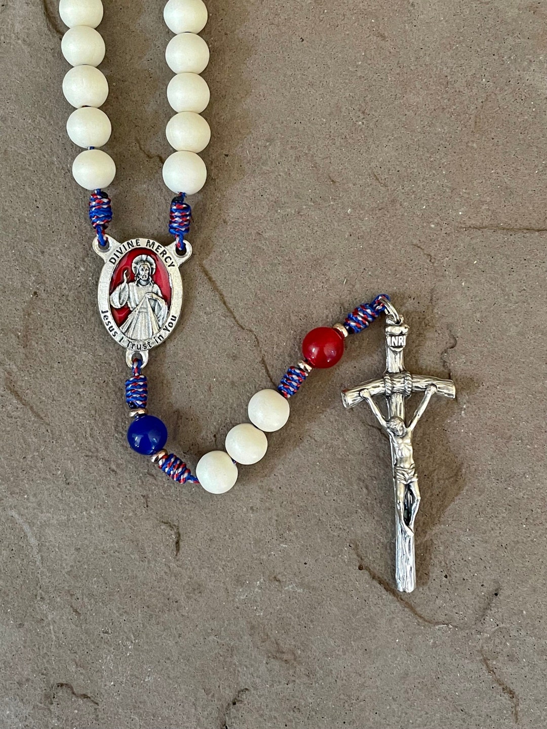 Divine Mercy Chaplet / Handmade Microcord Rosary / Catholic Gift - Etsy