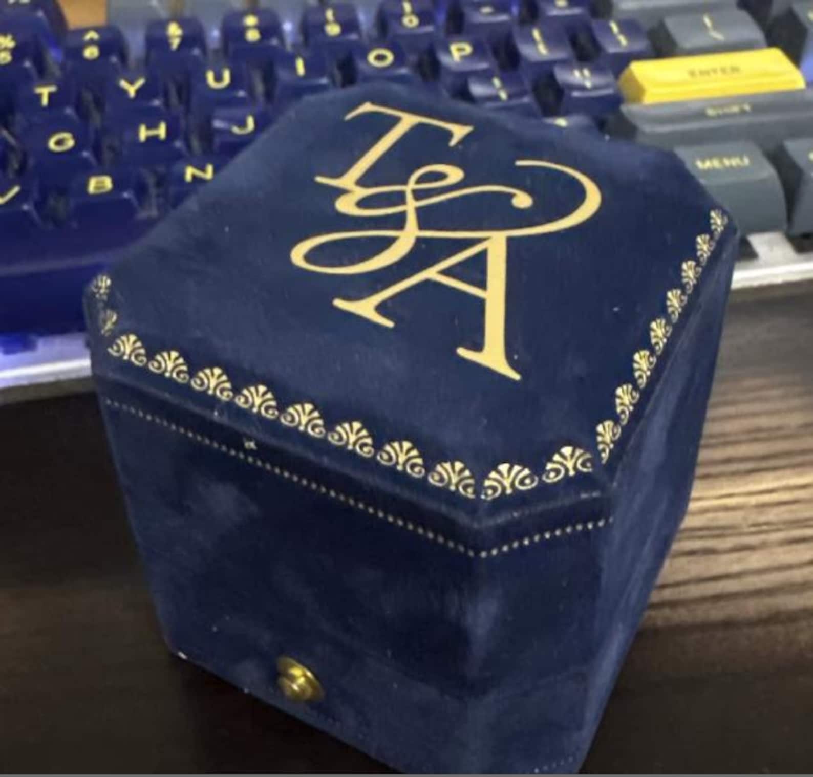 Personalized Custom Vintage Design Jewelry Ring Box for Wedding Ring ...