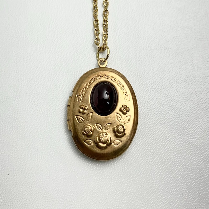 Victorian Locket - Etsy