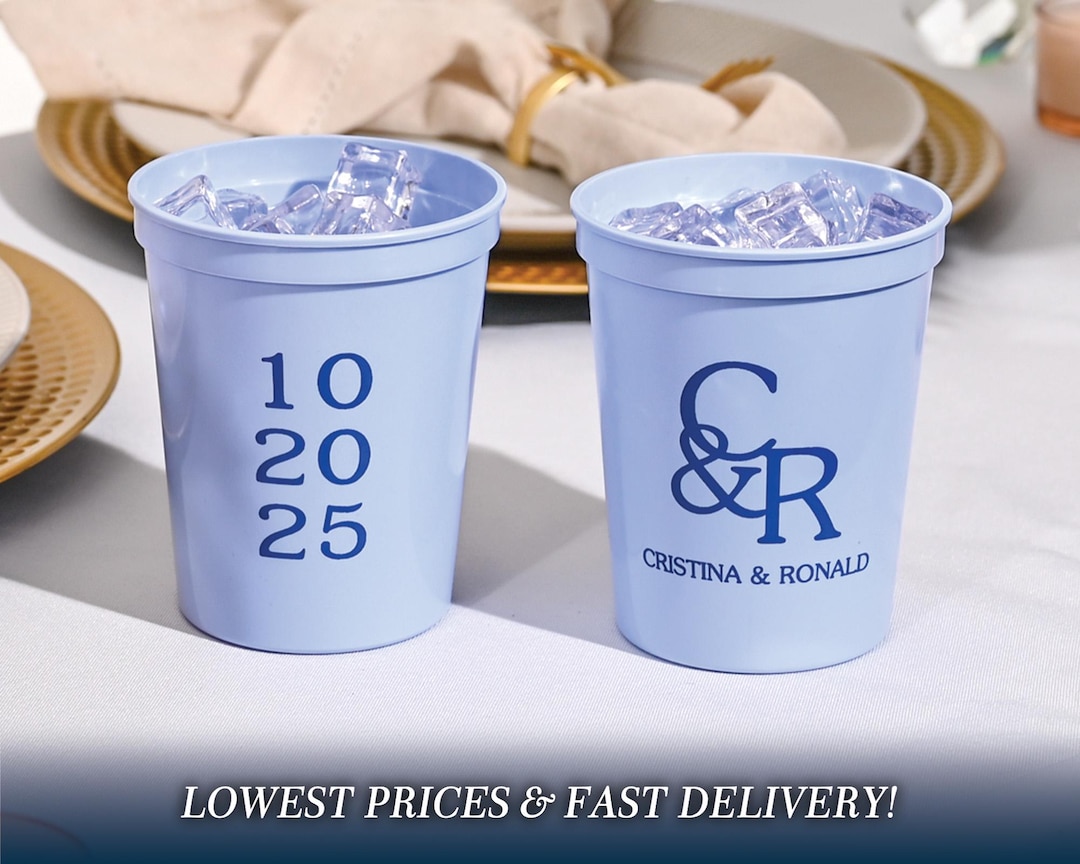 Custom Wedding Stadium Cups, Wedding Interlocking Monogram cups, Modern ...
