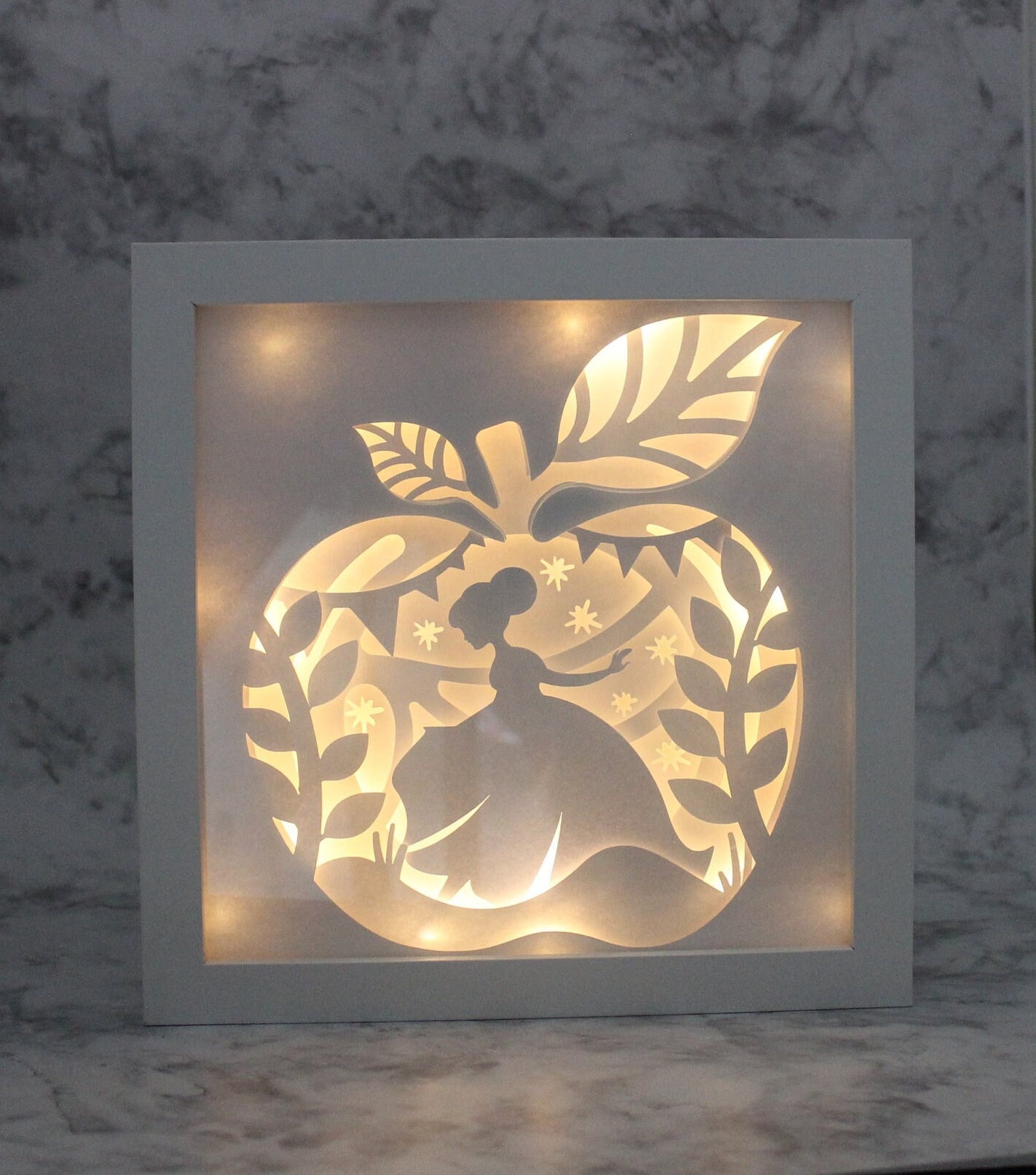 Snow White, Apple, Shadow Box, 3D Paper Art, Light Box, 3D Shadow Box ...