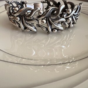 Tortolani Silver Tone Floral Link Wide Bracelet: Exquisite 8" Textured ...