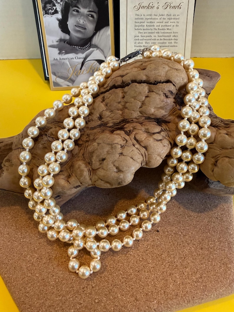 Franklin Mint Jackie Kennedy Pearl Necklace Replica, "jackie's Pearls ...