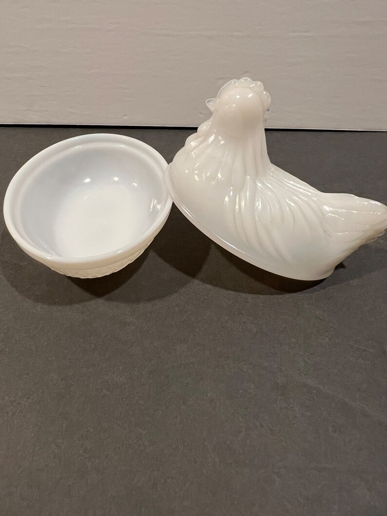 Charming Vintage Milk Glass Hen Perfect Ring Dish & Trinket Holder ...