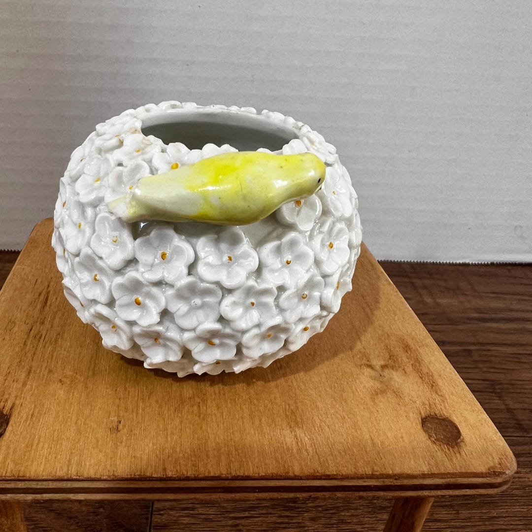RARE 19th C British Anchor Pottery Schneeballen Yellow Bird Rose Bowl ...