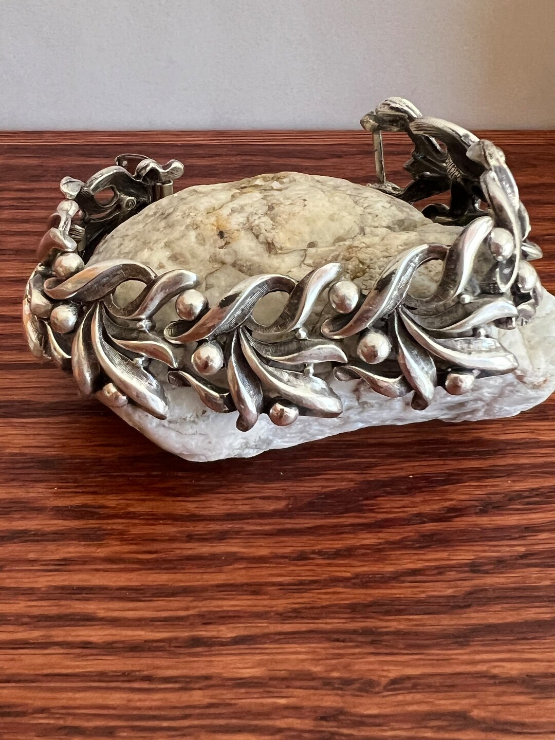 Tortolani Silver Tone Floral Link Wide Bracelet: Exquisite 8" Textured ...