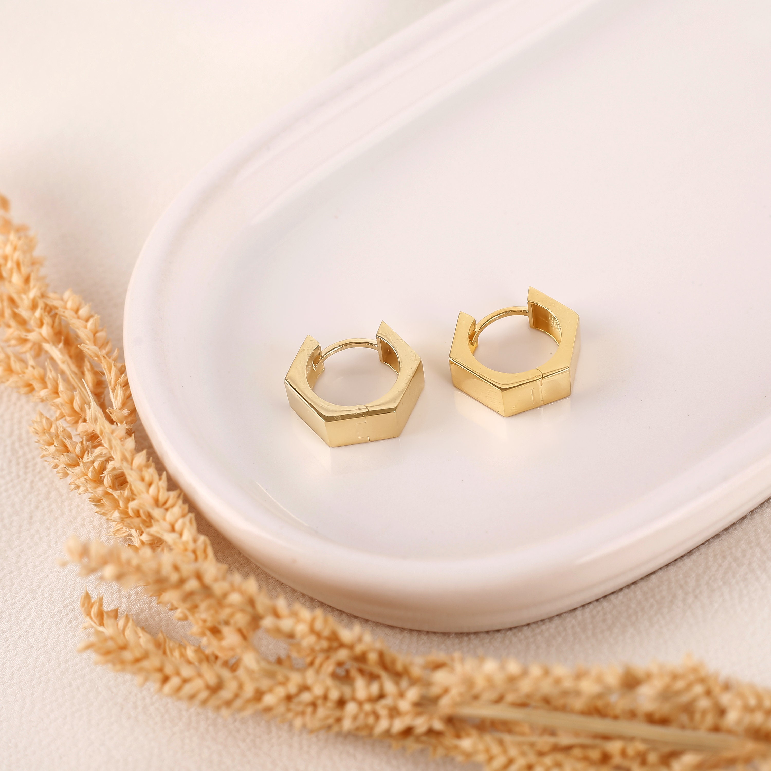 14K Gold Hexagon Earrings 18K Hexagon Hoop Earrings - Etsy