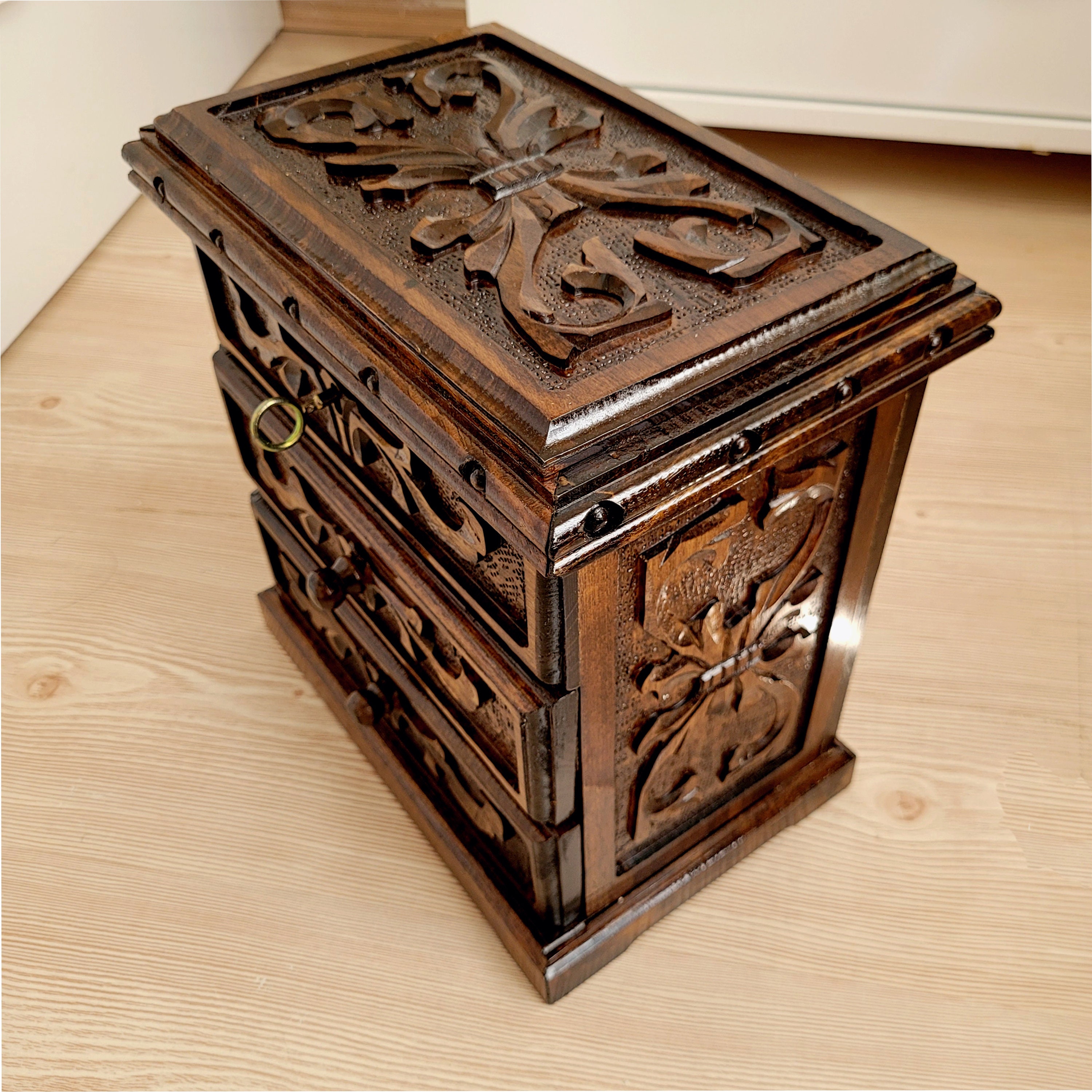 Walnut Carved Wooden Jewelry Box, Locking Jewelry Box With Drawers and ...