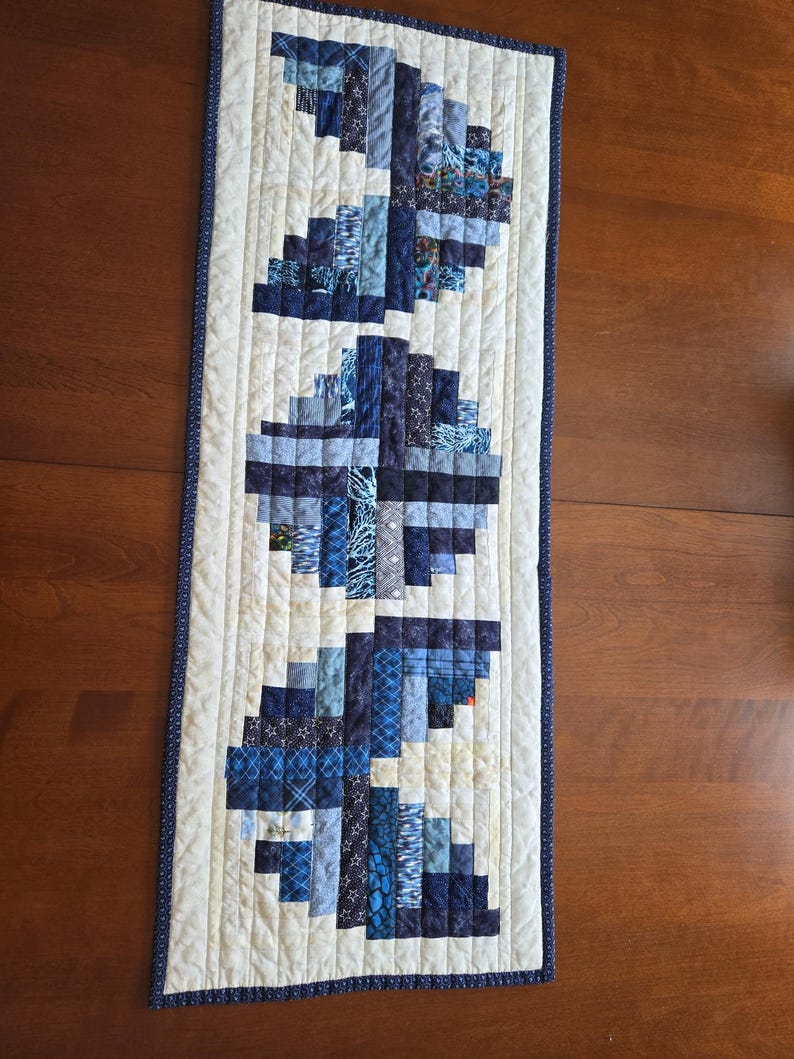 Quilted Table Runner (blue & White) - Etsy
