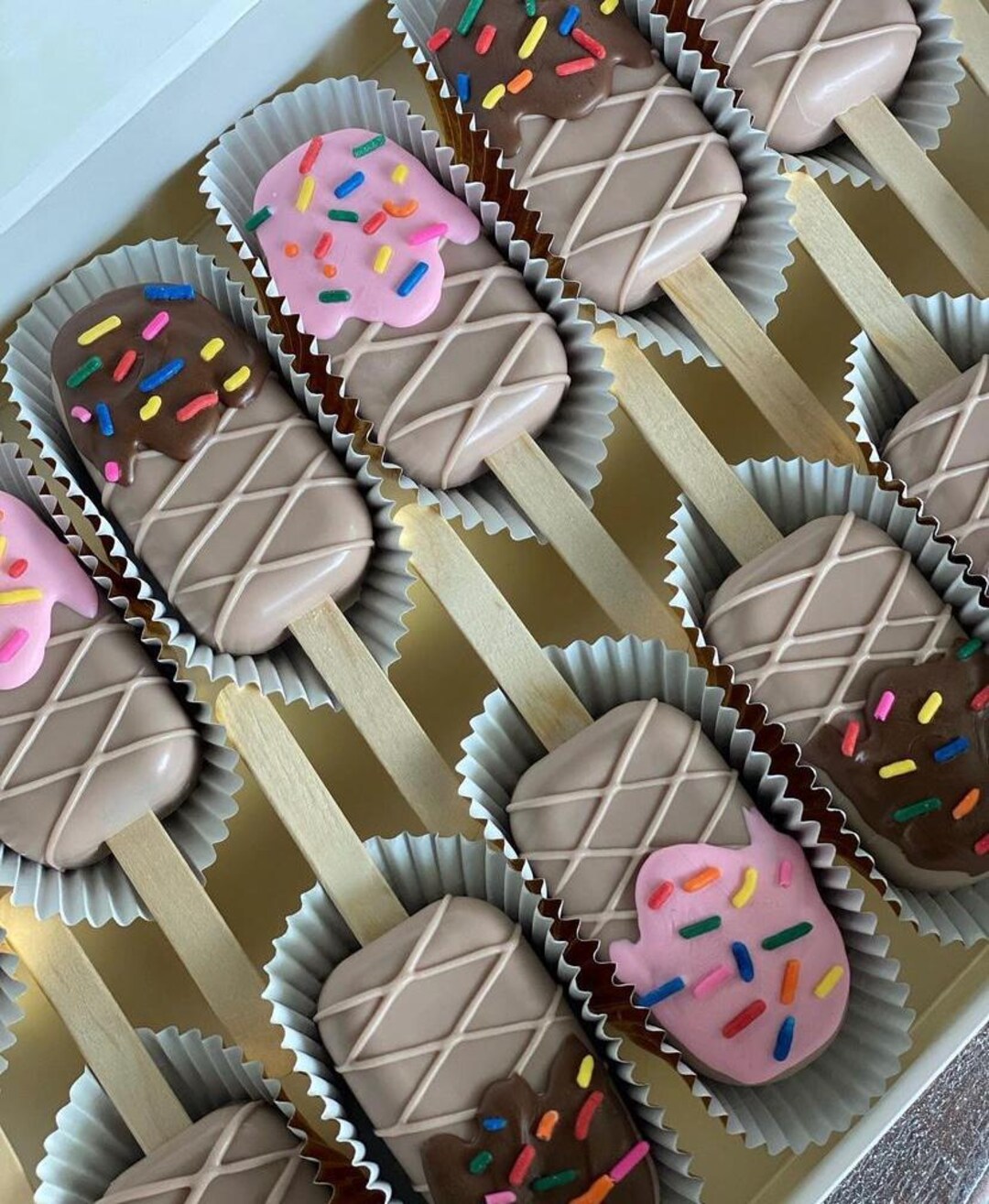 Ice Cream Theme, Ice Cream Cakesicles, Icecream Treats, Pastel Treats ...