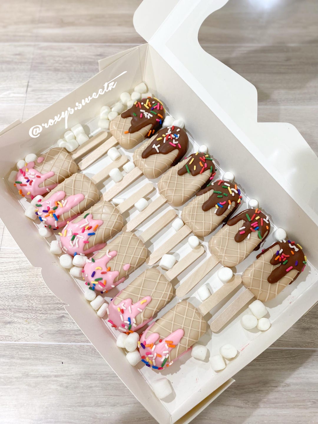 Ice Cream Theme, Ice Cream Cakesicles, Icecream Treats, Pastel Treats ...