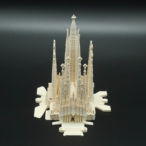 Sagrada Familia Model Iconic Barcelona Landmark Artistic Decor Piece 3D ...