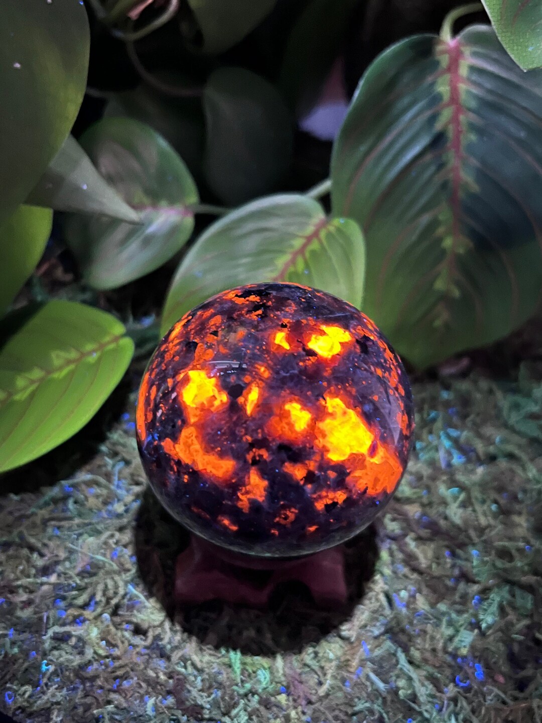 Yooperlite Stone Fluorescent Sphere A - Etsy