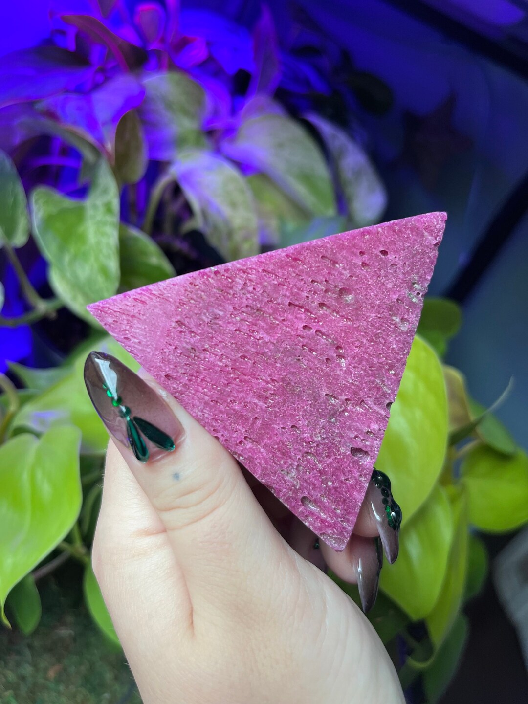 Honeycomb Ruby Triangle Carving - UV Reactive - Etsy