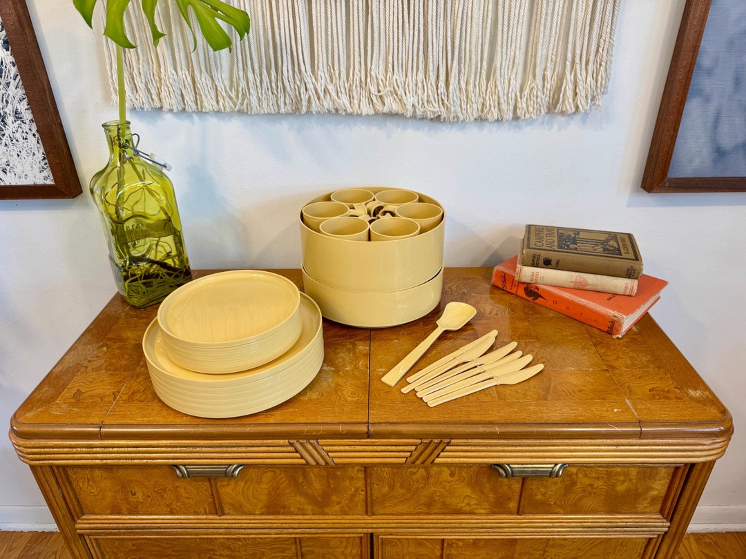 Vintage 1960's IPI Milano per Alimenti Plastic Dinnerware Set; Retro ...