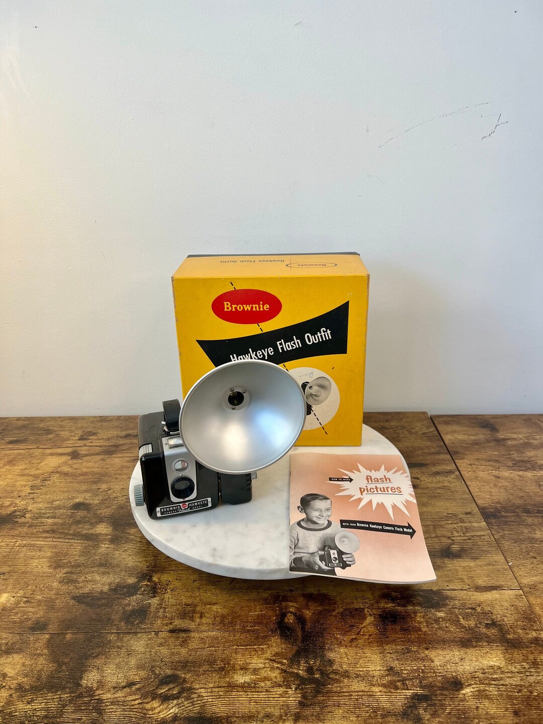 Vintage Kodak brownie Hawkeye Camera With Removable Flash and Original ...