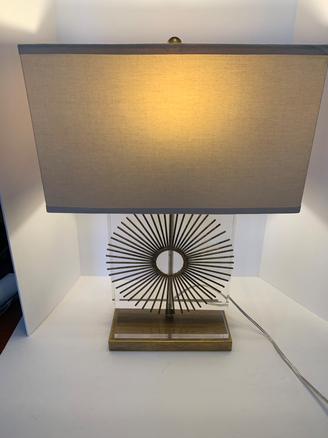 Pluto Table Lamp | Mid-century Brutalist | Sun Burst Lucite Lamp - Etsy