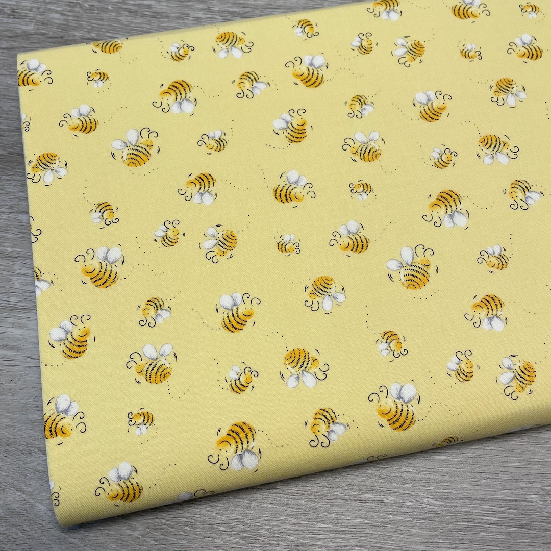 Bee Fabric by the Yard - Yellow - Susybee - Clothworks - 100% Cotton ...