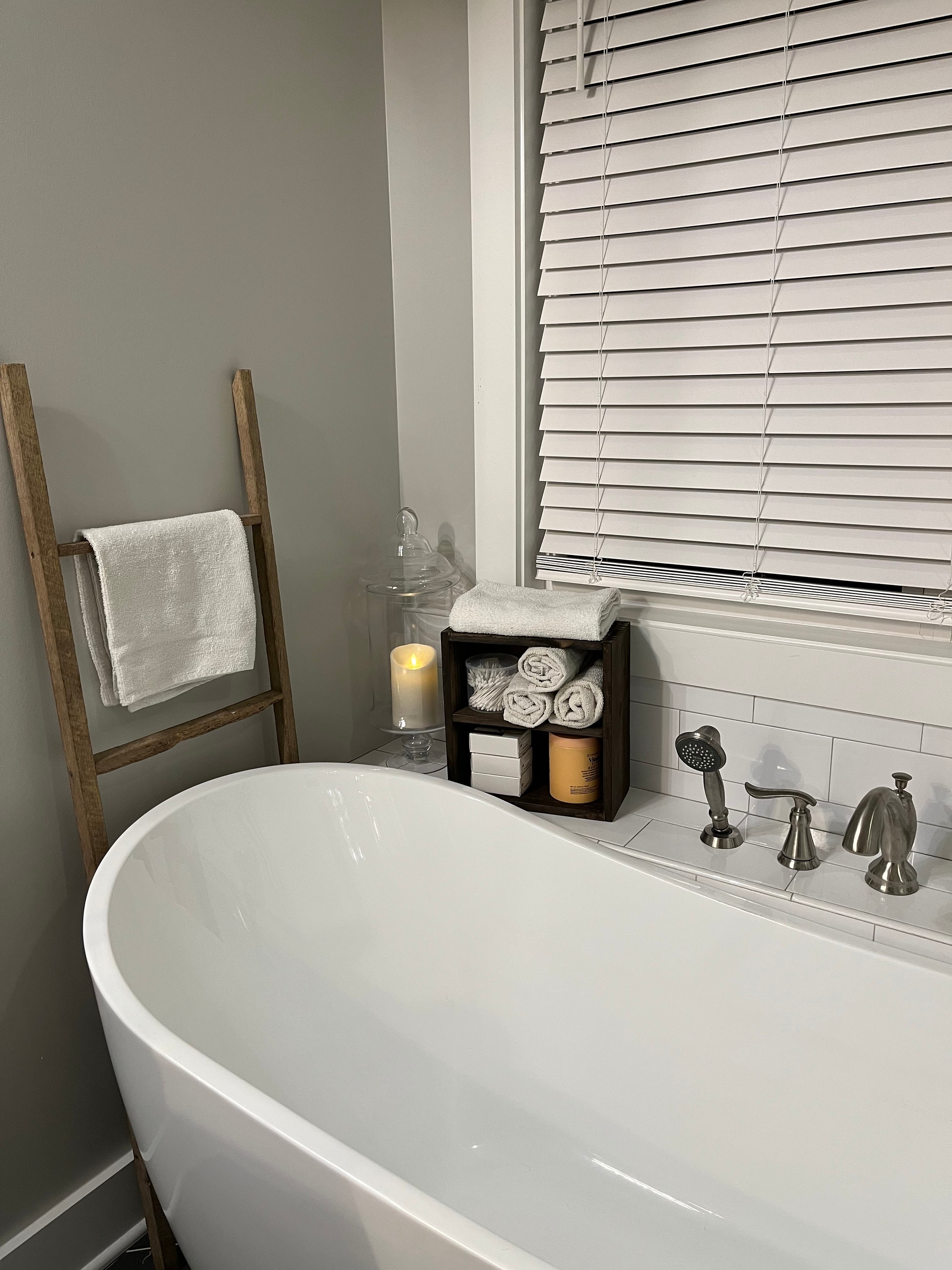 Modern Rustic Farmhouse Bathroom Storage Shelf - Etsy