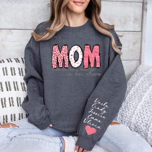 Custom This Mom Wears Her Heart on Her Sleeve, Personalized Mama ...