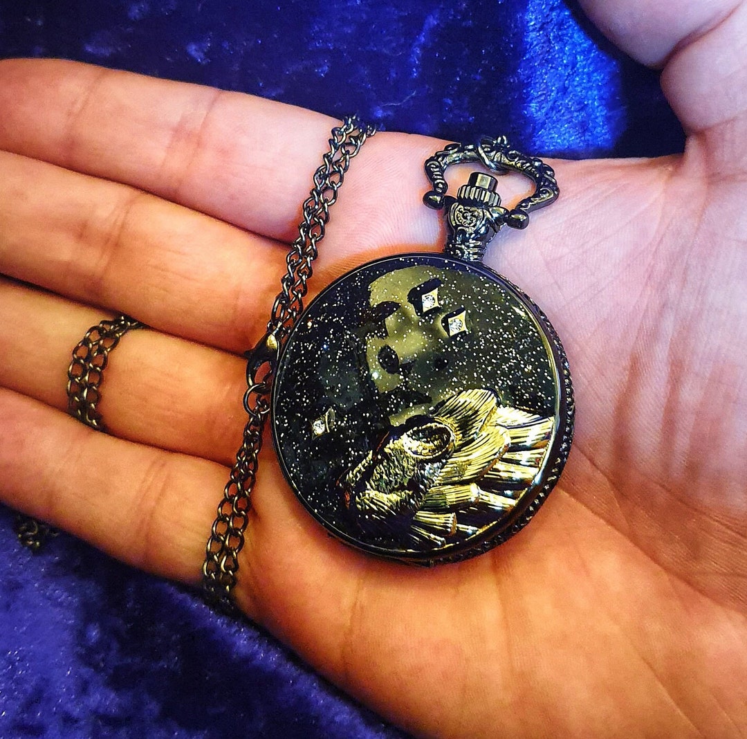 Relief Sculpture Pocket Watch Lion Black Sparkling Watch With Chain ...