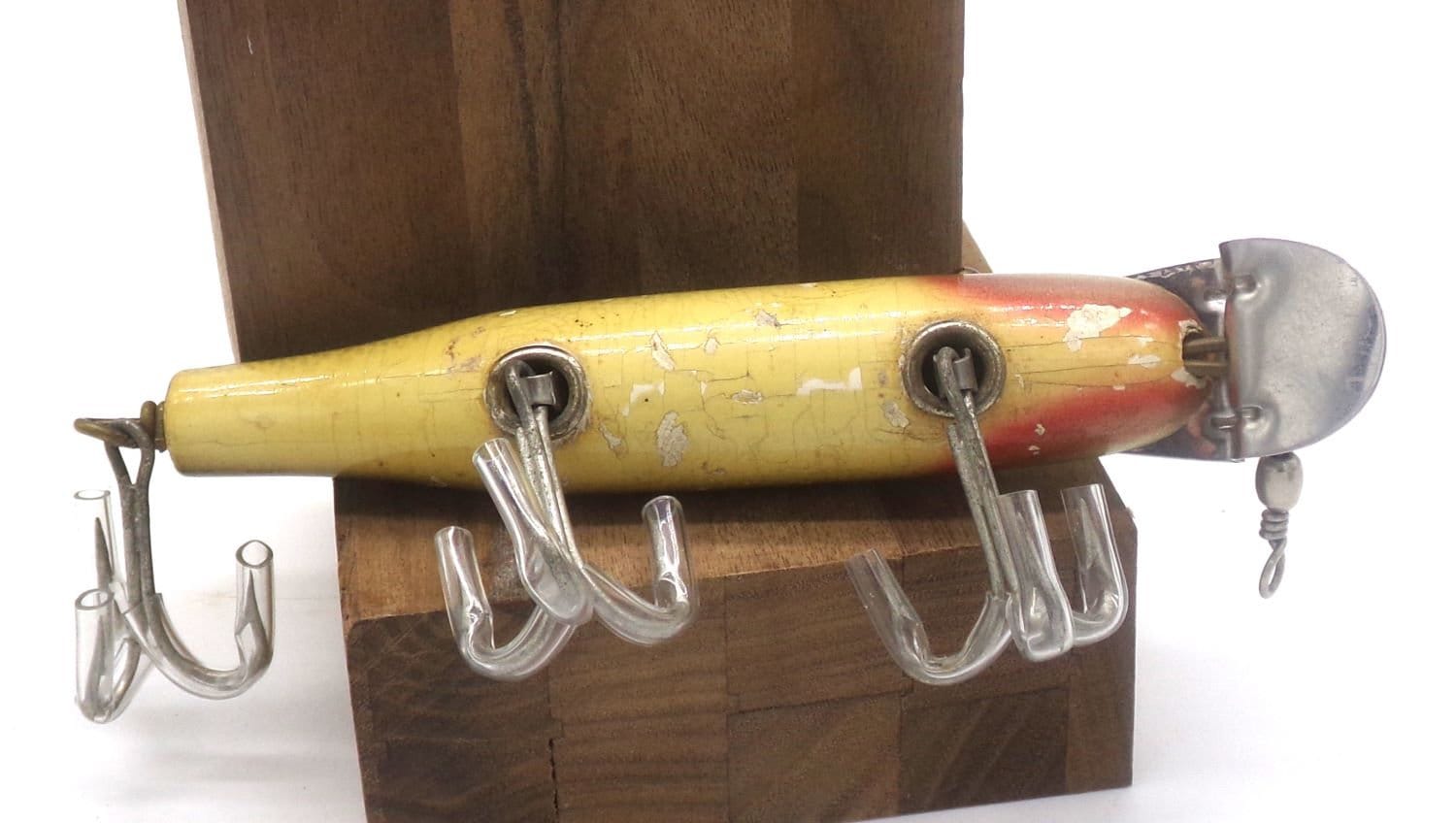 Creek Club Pike Lure...wooden...vintage - Etsy