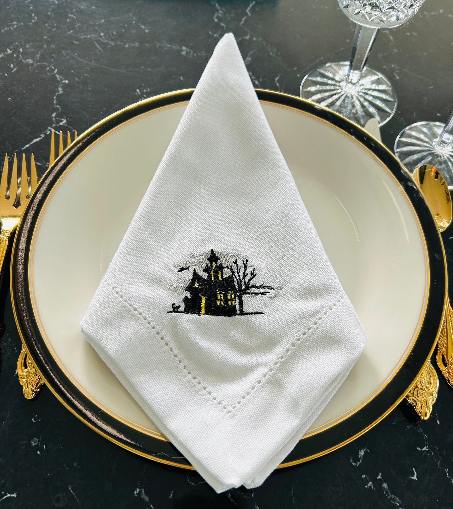 Embroidered Halloween Dinner Napkin/haunted House/halloween Napkins ...