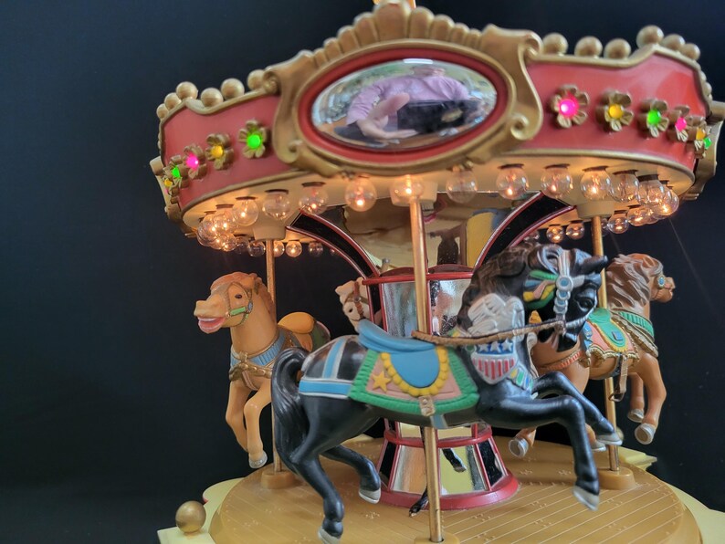 Vintage ENESCO'S "the CAROUSEL Dream" Animated Music Box. Wonderful!!! - Etsy