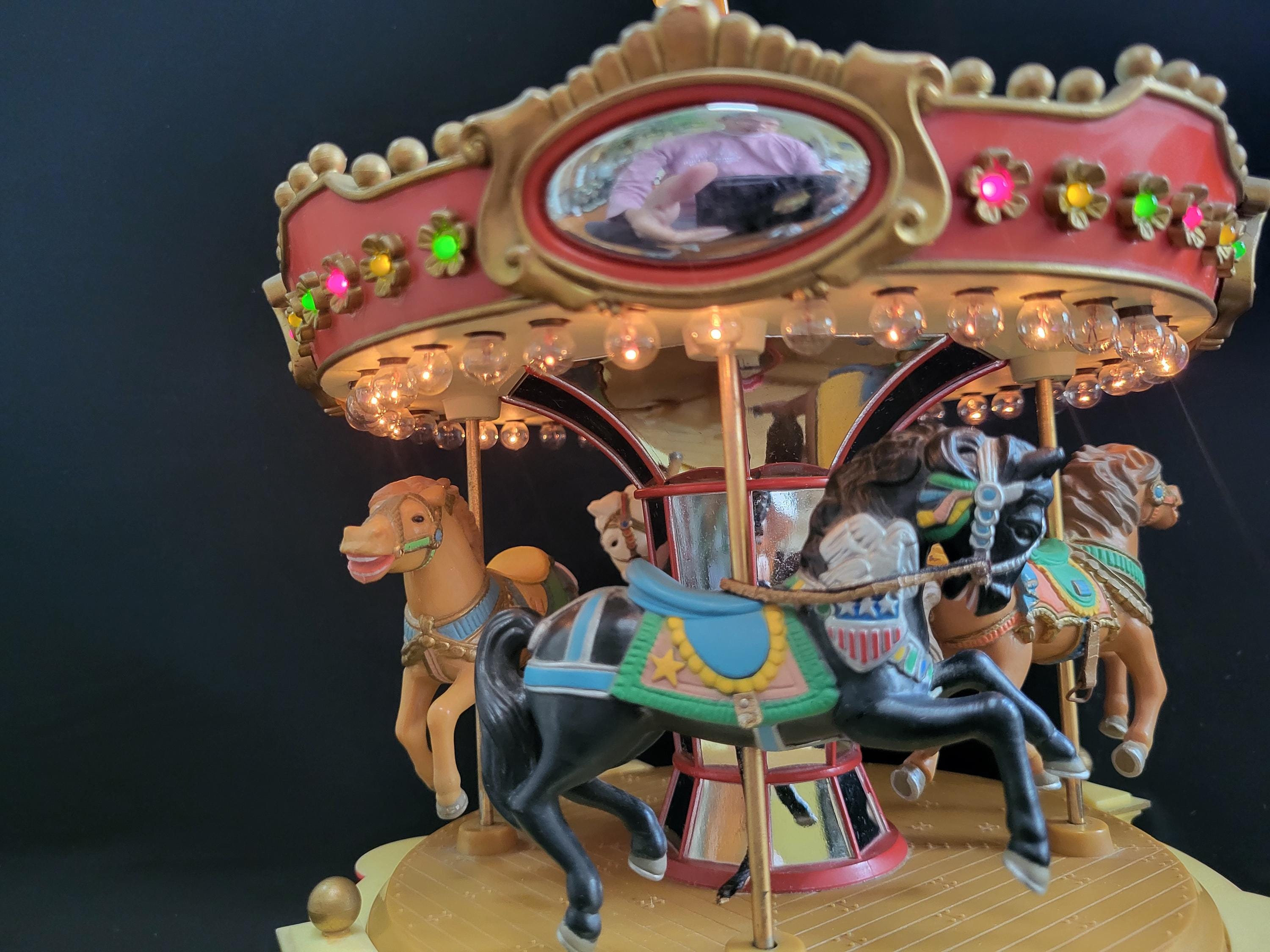 Vintage ENESCO'S "the CAROUSEL Dream" Animated Music Box. Wonderful ...