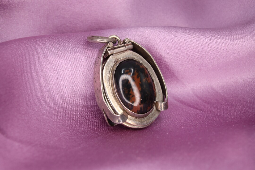 RARE Locket Obsidian Black Mahogany Vintage Taxco Mexico Mutli Photo ...