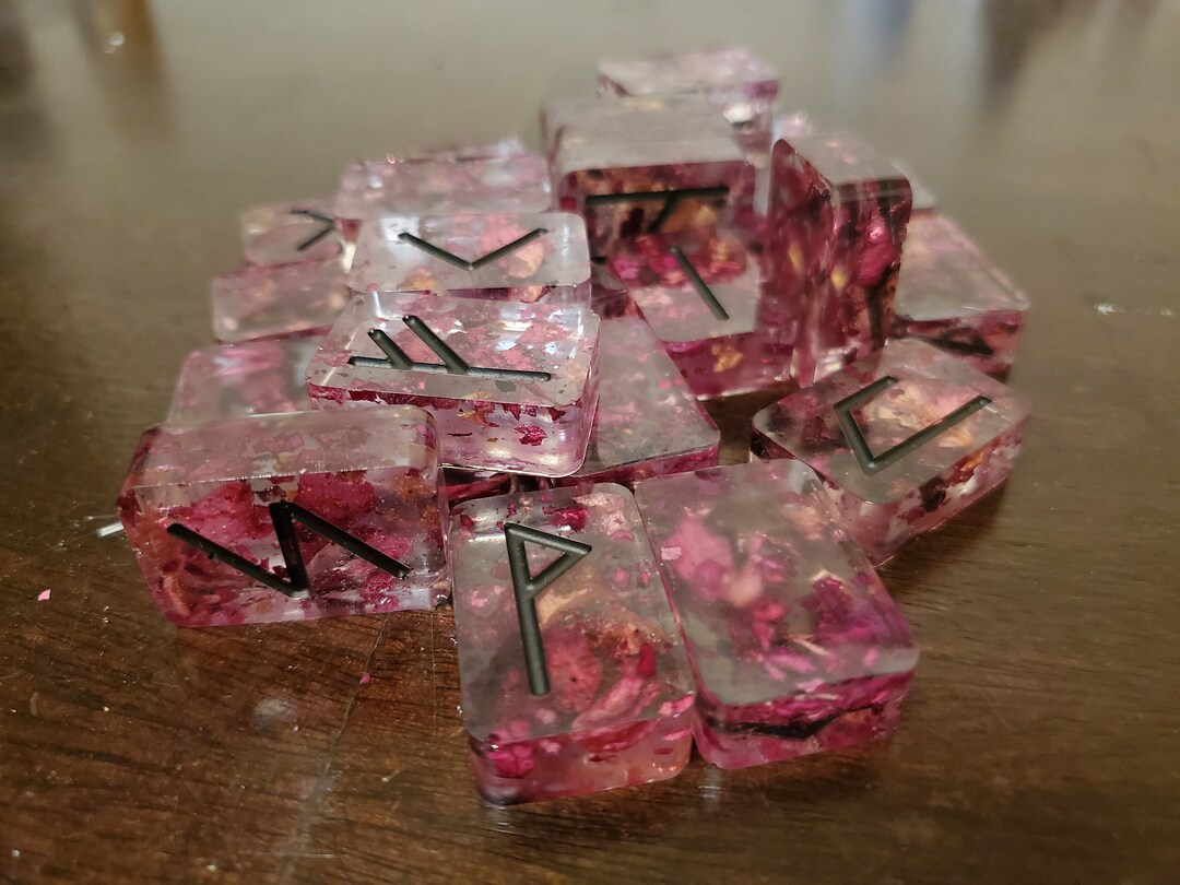 Resin Runes Rose Petal Beautiful Floral Roses Rune Divination Gold or ...