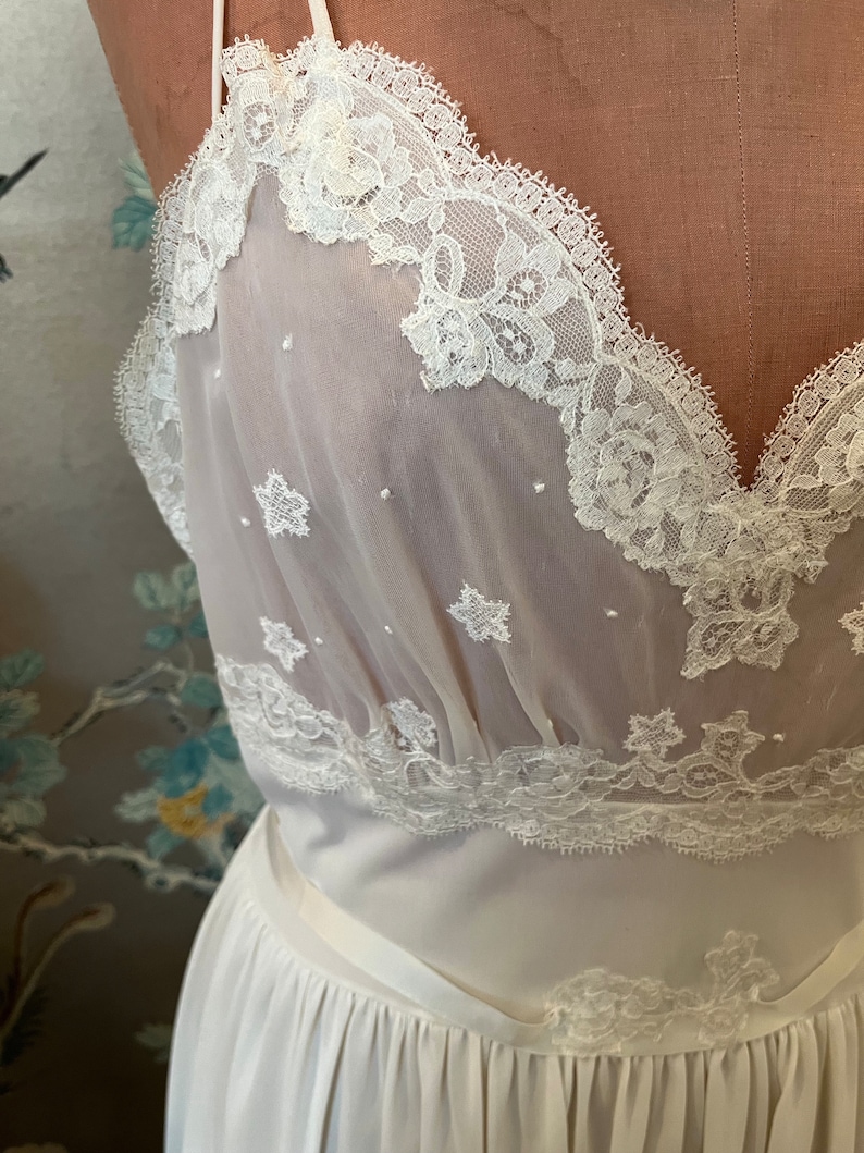 1960 Vintage, Peignoir Set, White and Silver Nylon - Etsy